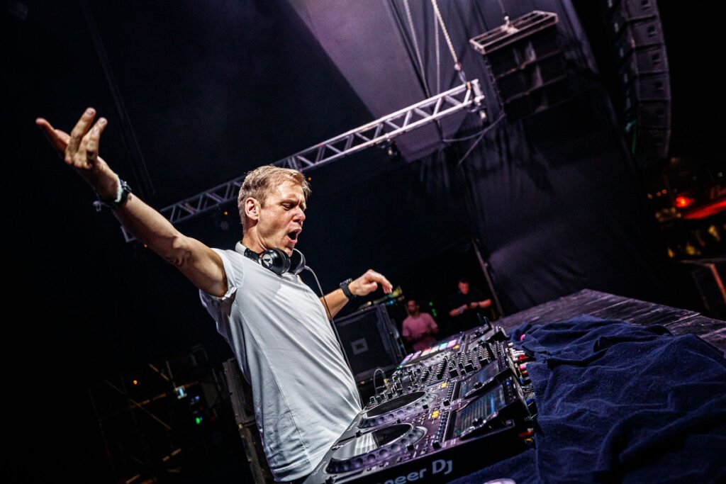 Music Genres: Which Are Most Popular Among DJs? - jazzyjoe.com